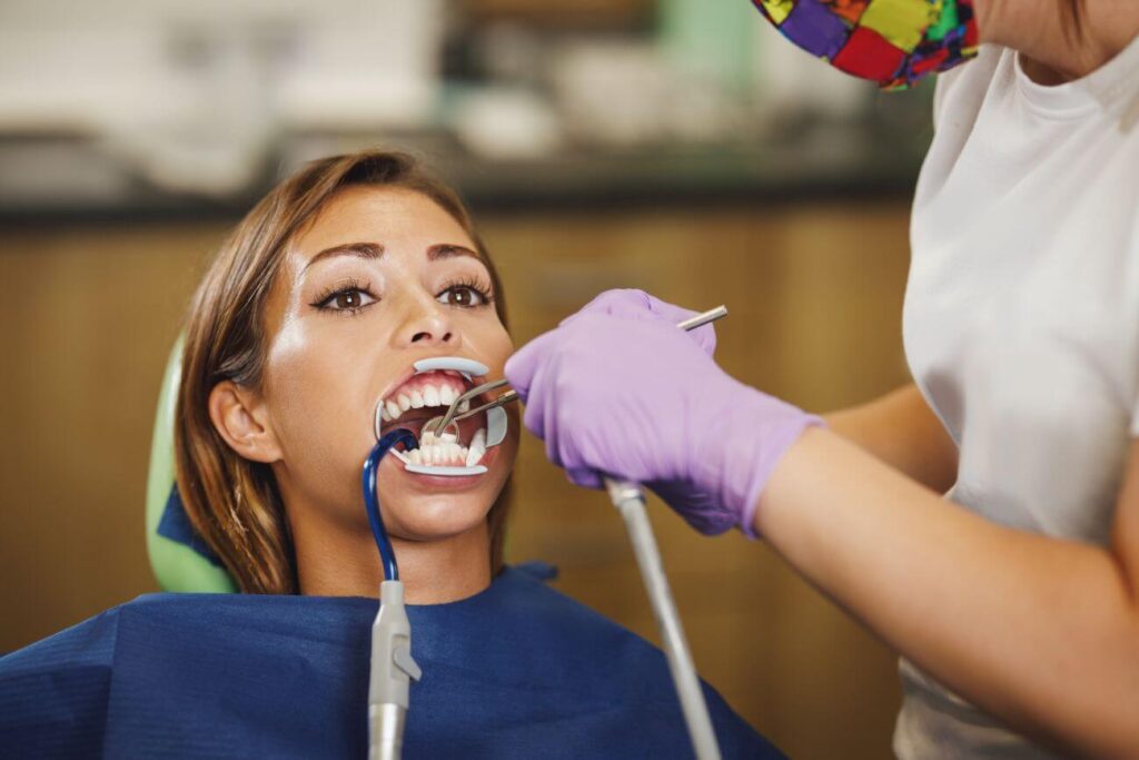 Ziarnina po wyrwaniu zęba – gojenie rany po ekstrakcji - Okiem dentystki