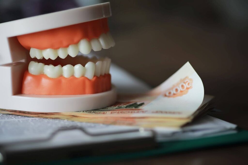 Skaling ultradźwiękowy - usuwanie kamienia - Okiem dentystki